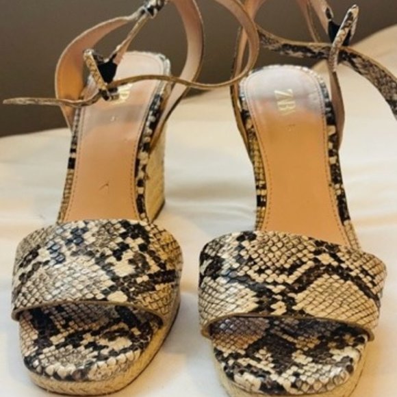 Zara | Shoes | Zara Snake Print Espadrille Wedge Size 37 65 | Poshmark